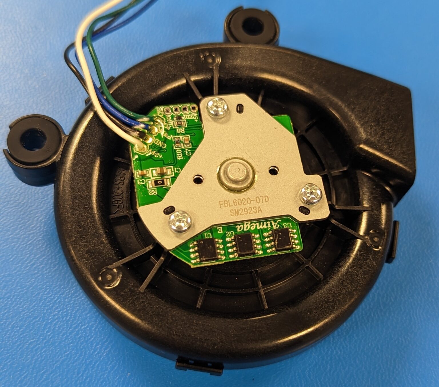 Shark AI Ultra Robot 2-in-1 Vacuum and Mop Teardown | Simplexity