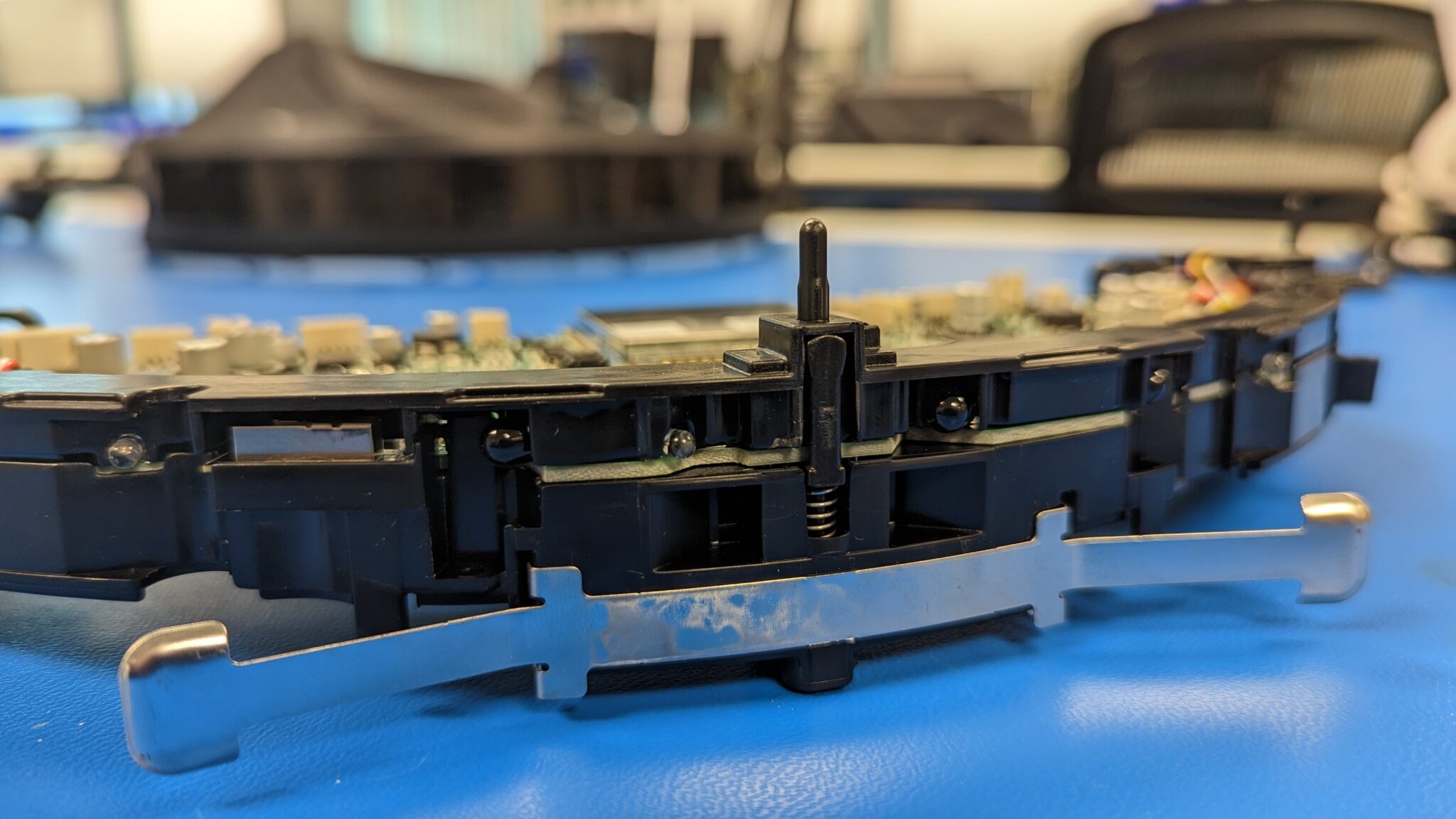 Shark AI Ultra Robot 2-in-1 Vacuum and Mop Teardown | Simplexity