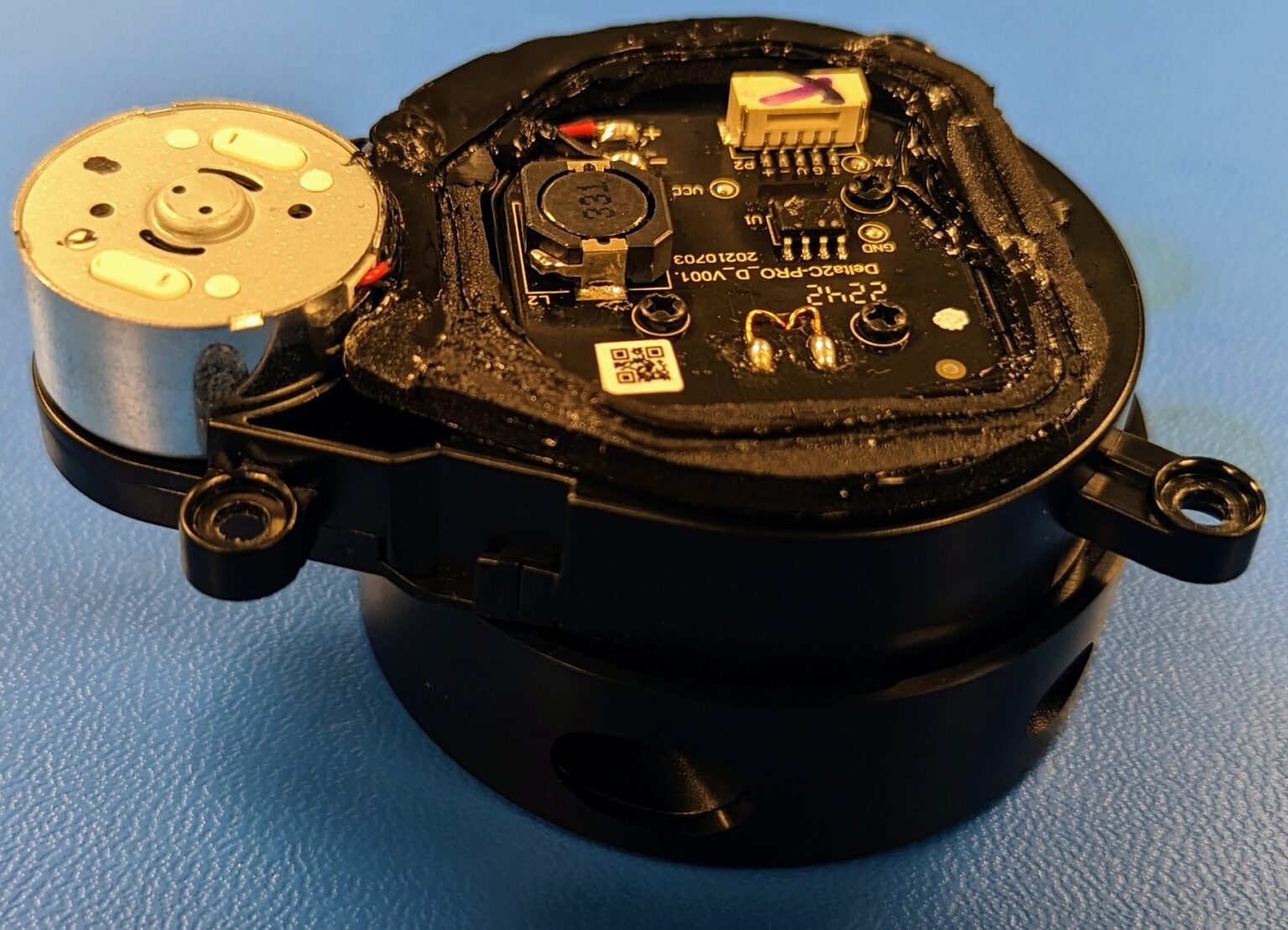 Shark AI Ultra Robot 2-in-1 Vacuum and Mop Teardown | Simplexity