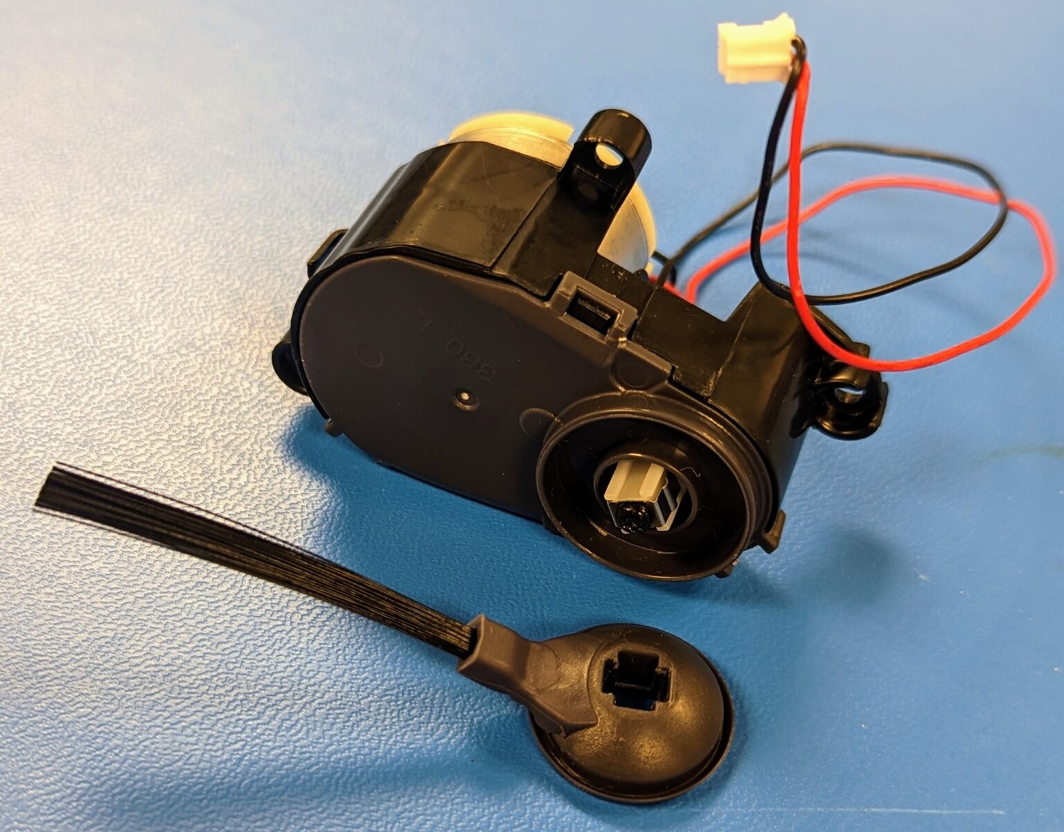 Shark AI Ultra Robot 2-in-1 Vacuum and Mop Teardown | Simplexity