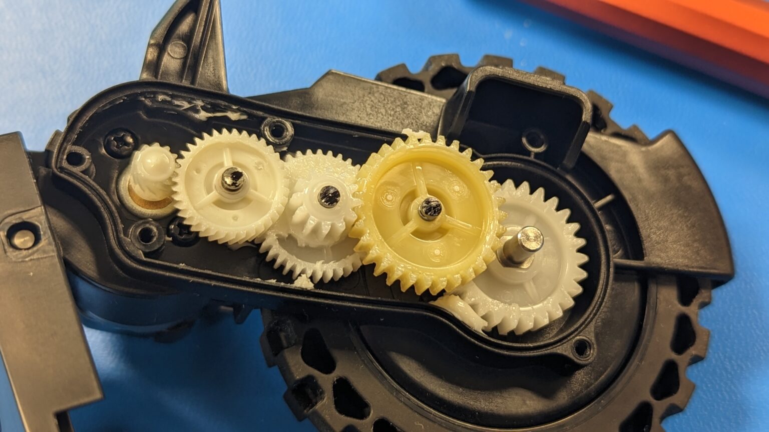 Shark AI Ultra Robot 2-in-1 Vacuum and Mop Teardown | Simplexity